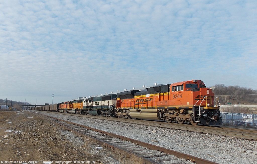 BNSF 9244